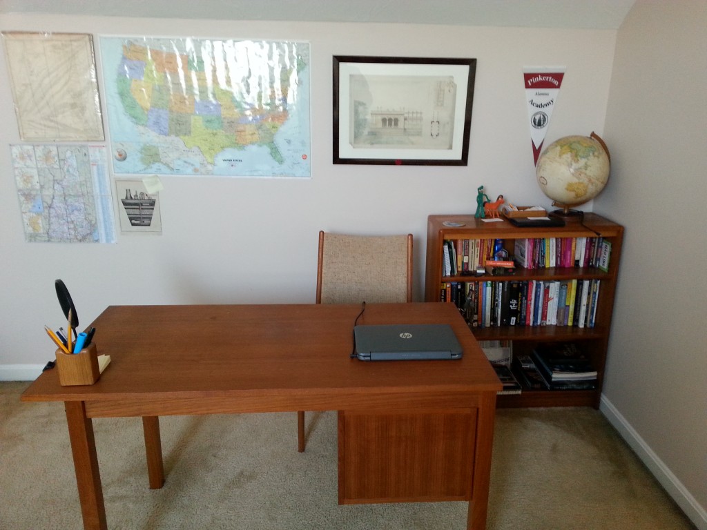 Desk Set | Robert Tanguay